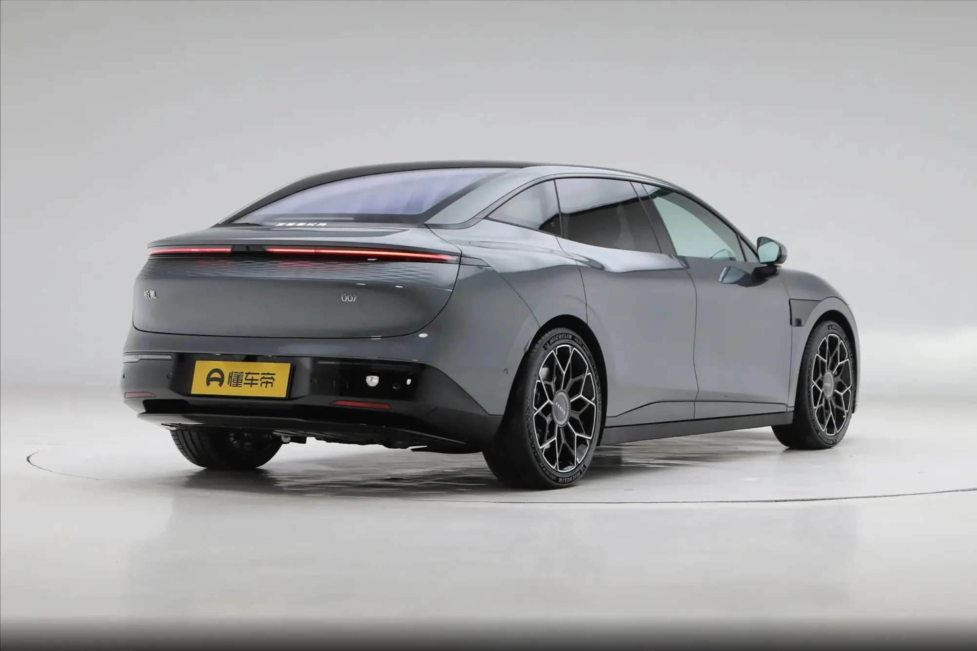 Brand New Zeekr 007 Zeeker 007 New Energy Vehicle Electric Car Ev ...