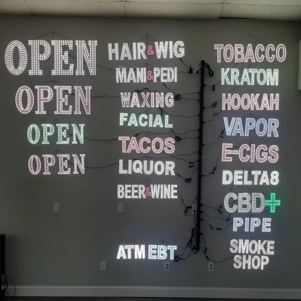 Tablero de letrero electrónico de tienda de humo abierto, luz RGB ...