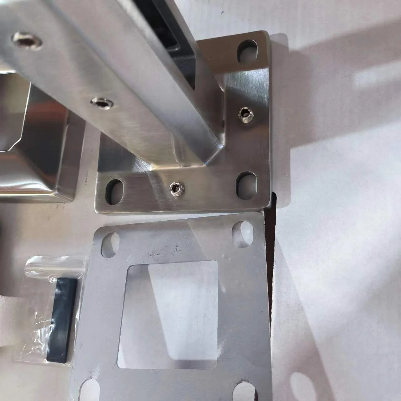 Tempered Glass Spigots Stair Railing Indoor Frameless Glass ... Tempered Glass Spigots Stair Railing Indoor Frameless Glass ...