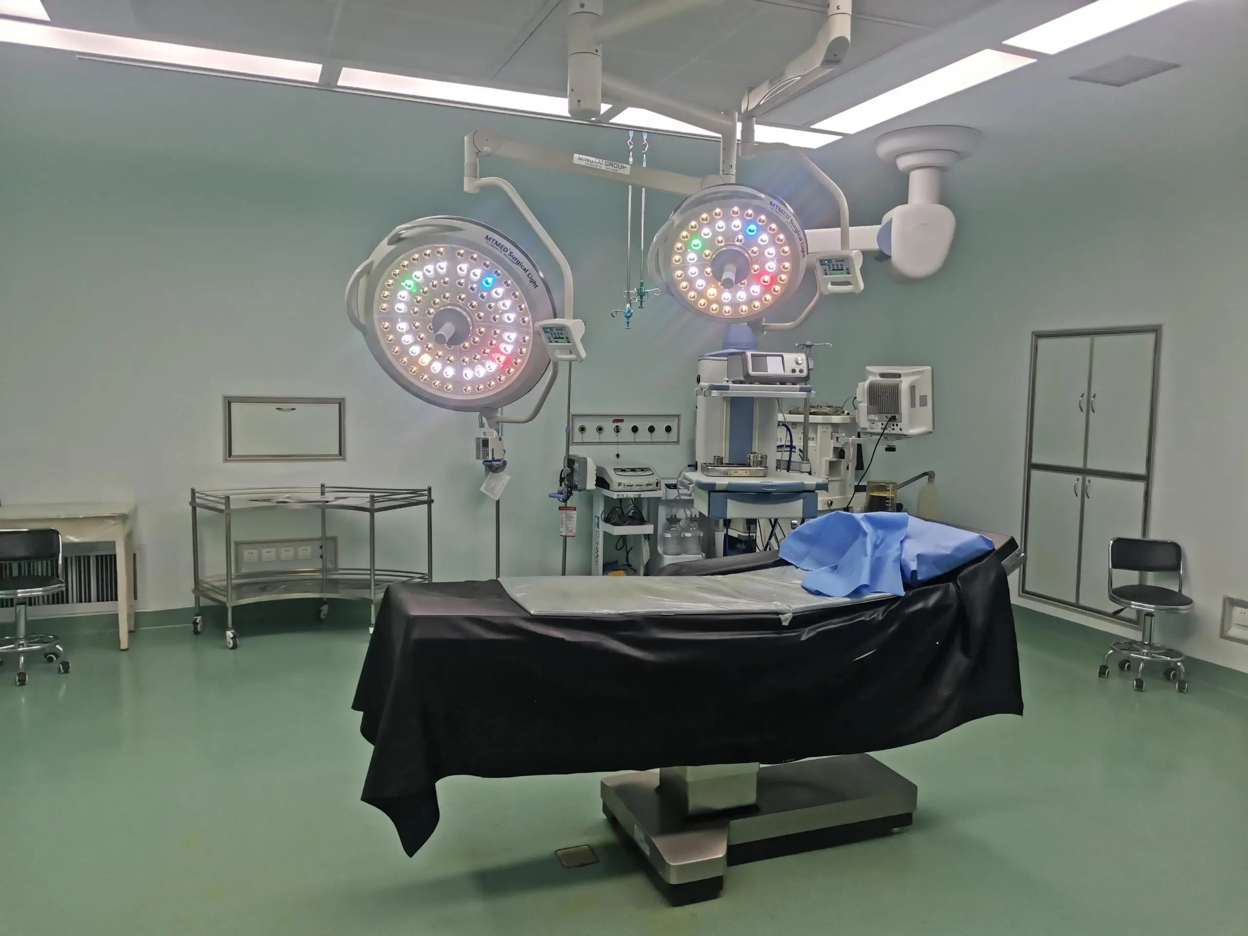 Hospital Single Dome Operating Light Ceiling Operating Lamp Ot Light ...