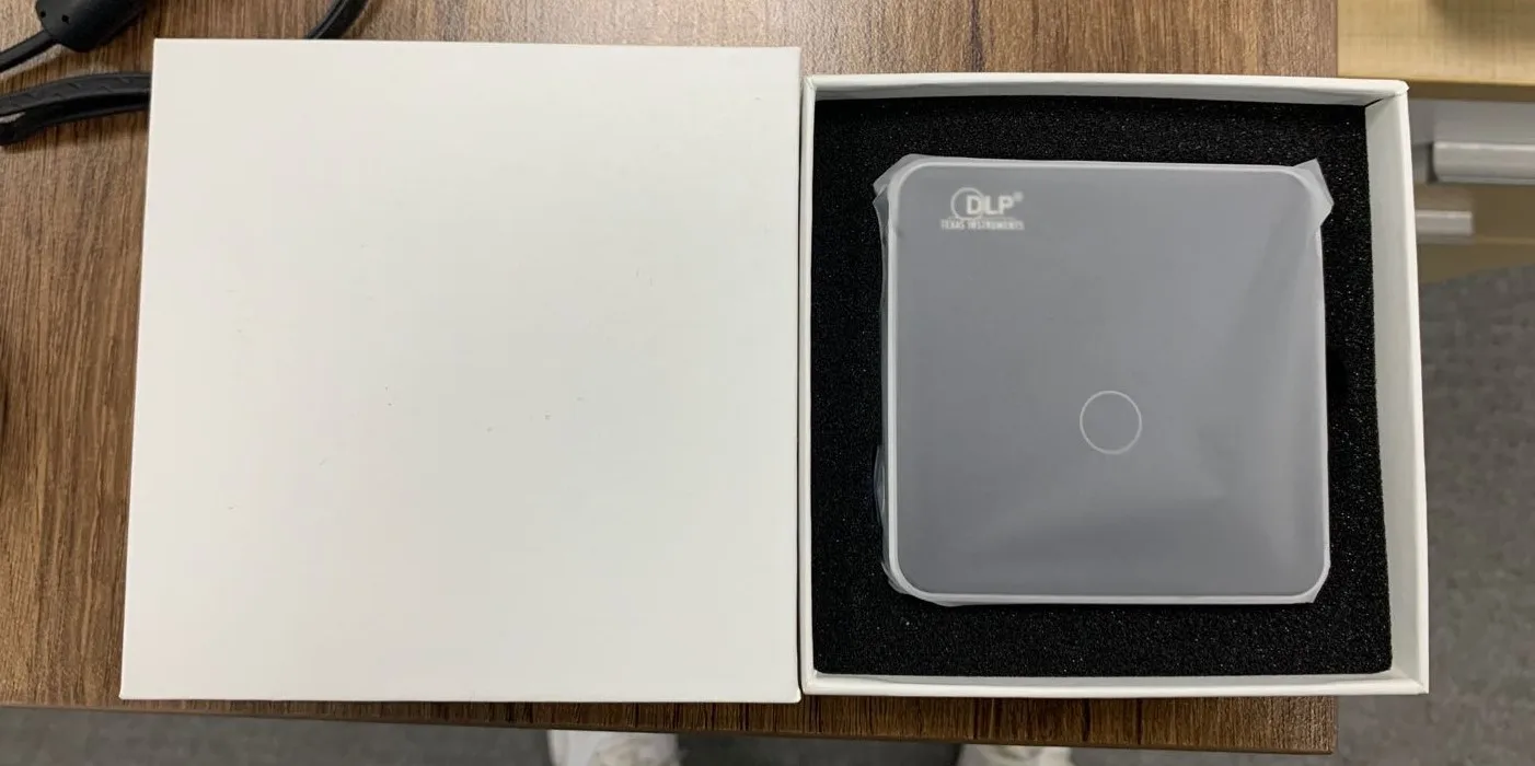 Hot Sell Dlp Mini Projector P30 Portable Home Cinema Movie Support ...