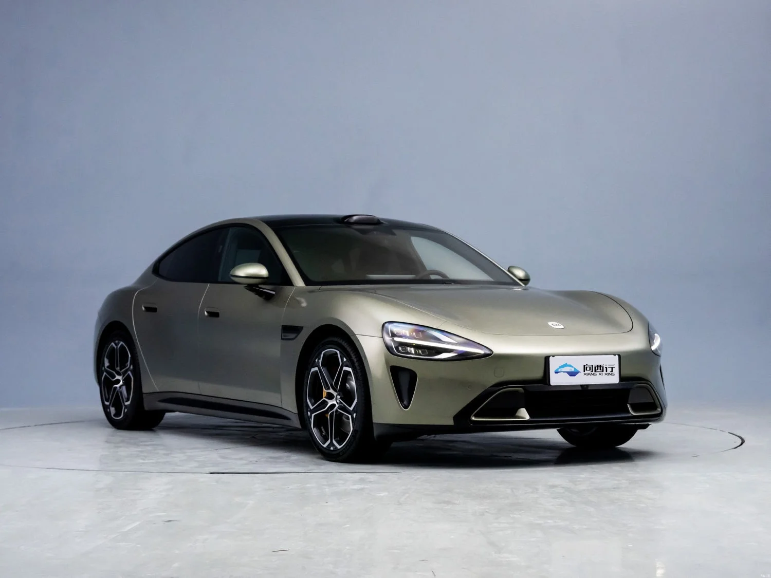 Xiaomi SU7 2024 - Long Range 800km 4WD Electric Sedan