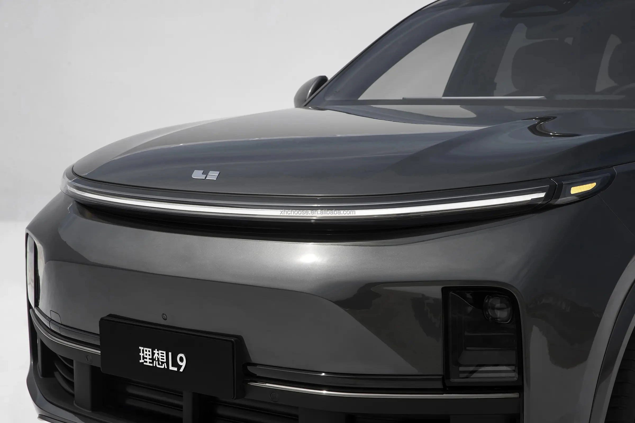 Li Auto L6 Hybrid EV SUV - Luxury and Efficiency Redefined