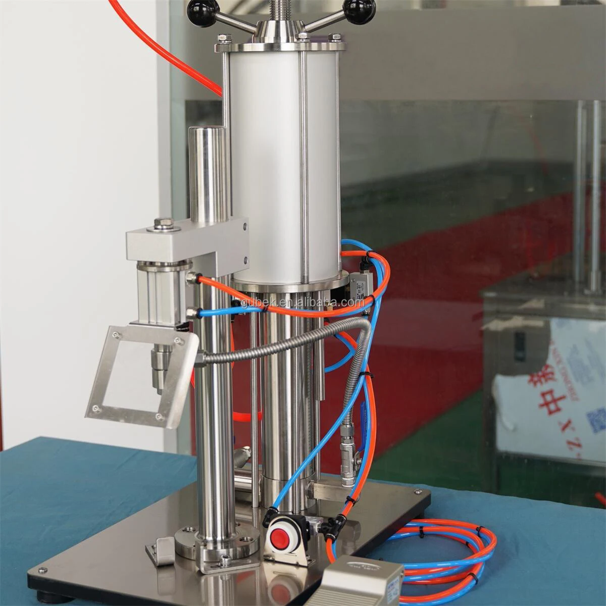 Gubek Semi-automatic Lpg Gas Cylinder Filling & Sealing Machine