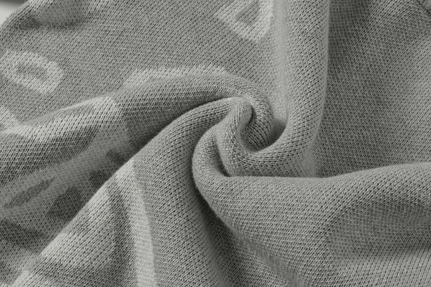 Shop Our Custom OEM ODM Men's Knit Sweaters - Warm & Stylish