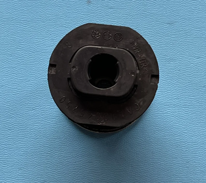 Rubber Blocking For Isuzu Dmax - Buy Rubber Rear Spring Bracket Bushing ...