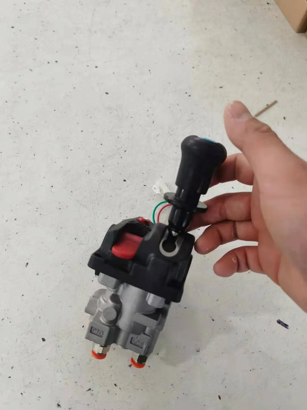 71094 Hyva Dump Truck Proportional Air Control Tipping Valve