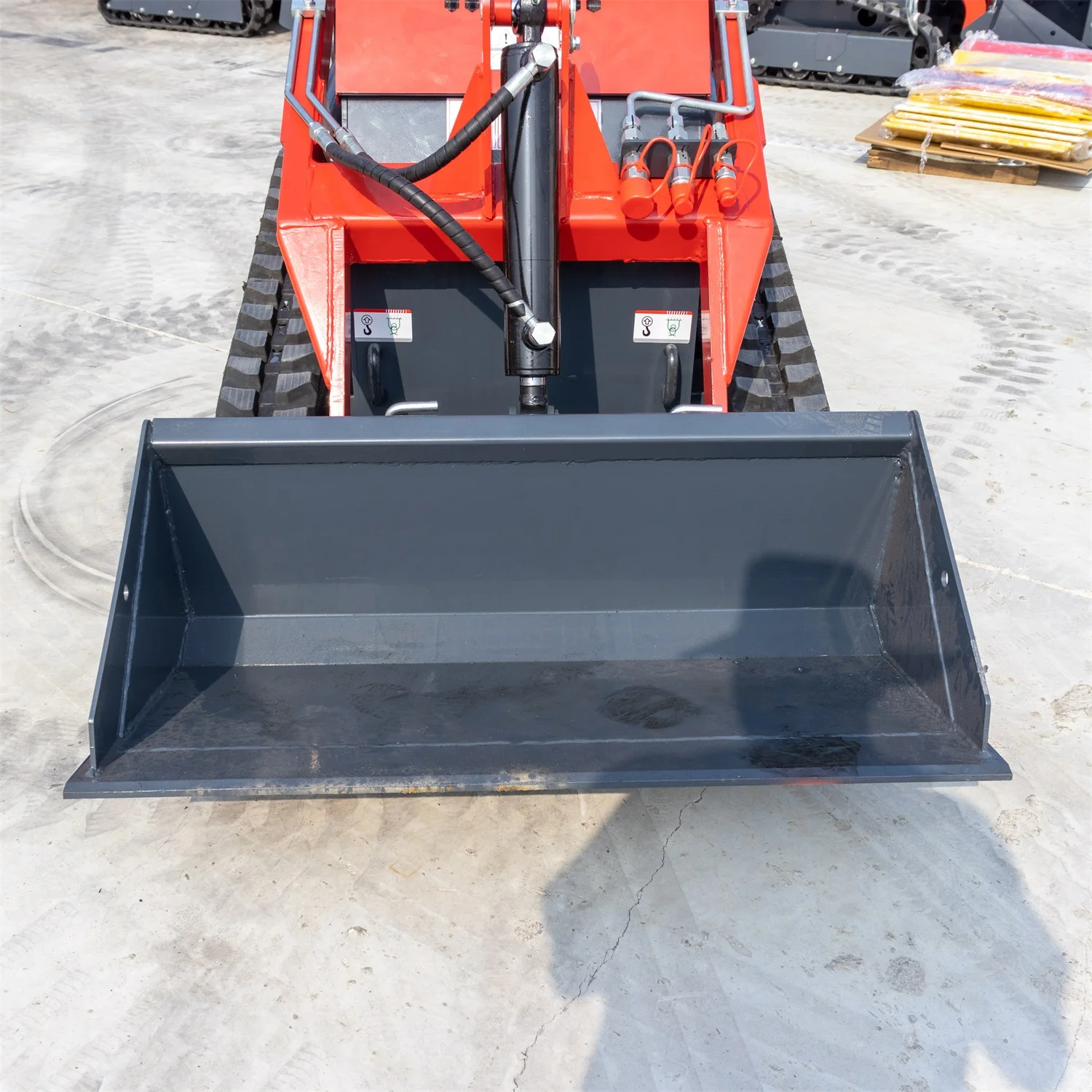 Crawler Skid Loader 23Hp 25 Hp Engine Small Loaders Loading Weight 380 ...