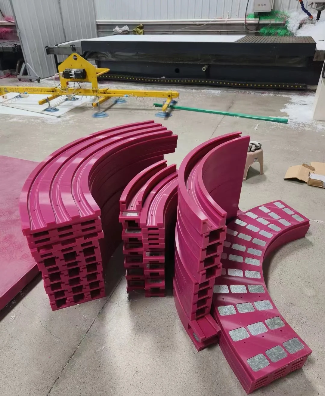 Curved Plastic Guide Rail With Extruding Model Cut To Size Processing ...