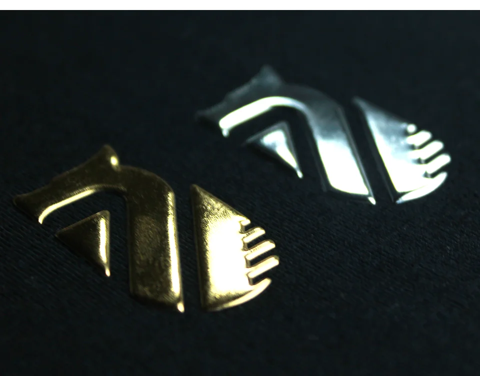 Custom Golden 3D LOGO TPU Patch for Clothing & Accessories