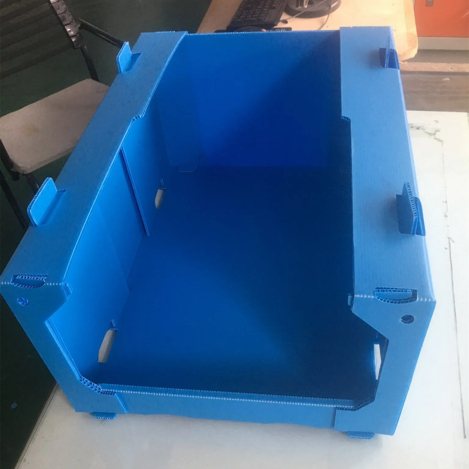 Folding corrugated plastic box with flexible plastic sheets| Alibaba.com