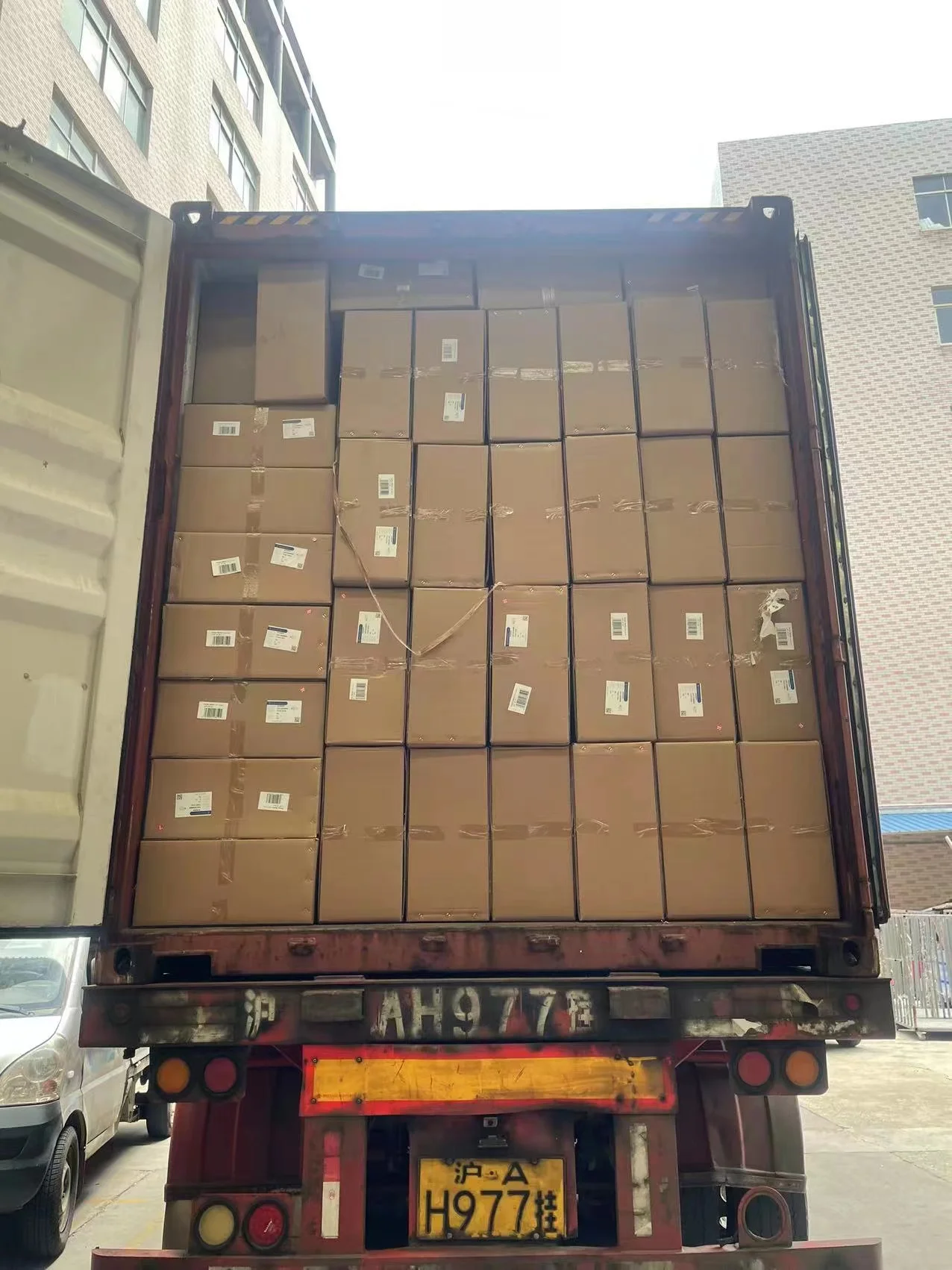 带孔的角保险杠 9418802370 9418802470 适用于 Mb Actros Mega Mp1 - Buy 带孔的角保险杠 ...