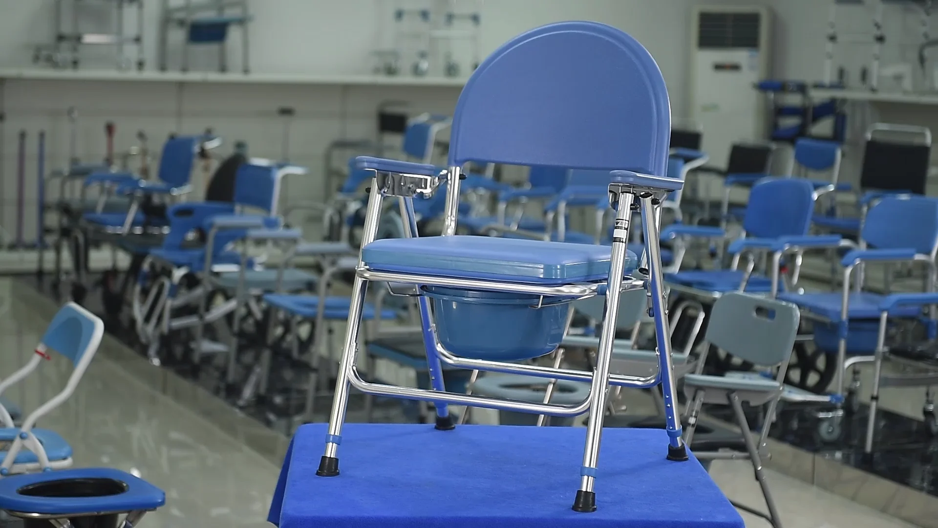 Handicapped People Hospital Medical Commode Chair Folding& Adjustable ...