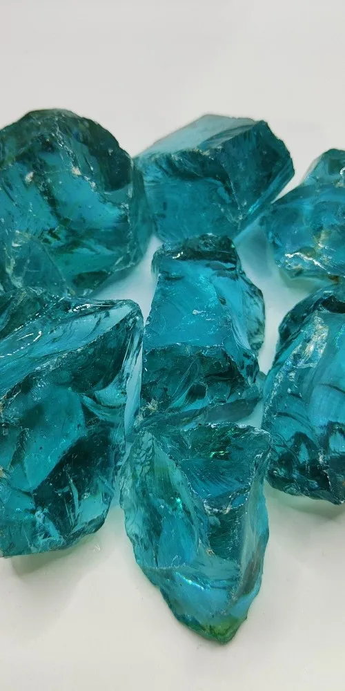 Natural Colored Crystal Blue Crushed Outdoor Glass Rocks For Garden ...