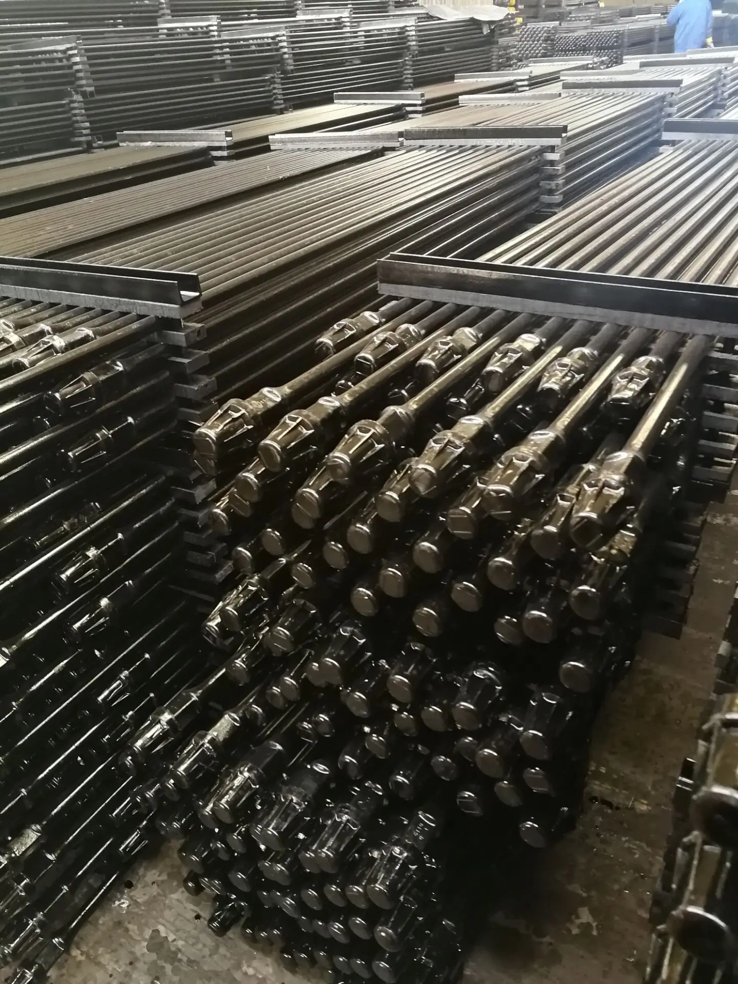 API Standard Oilfield Sucker Rod Poy Rod Coupling with Spray Mental ...