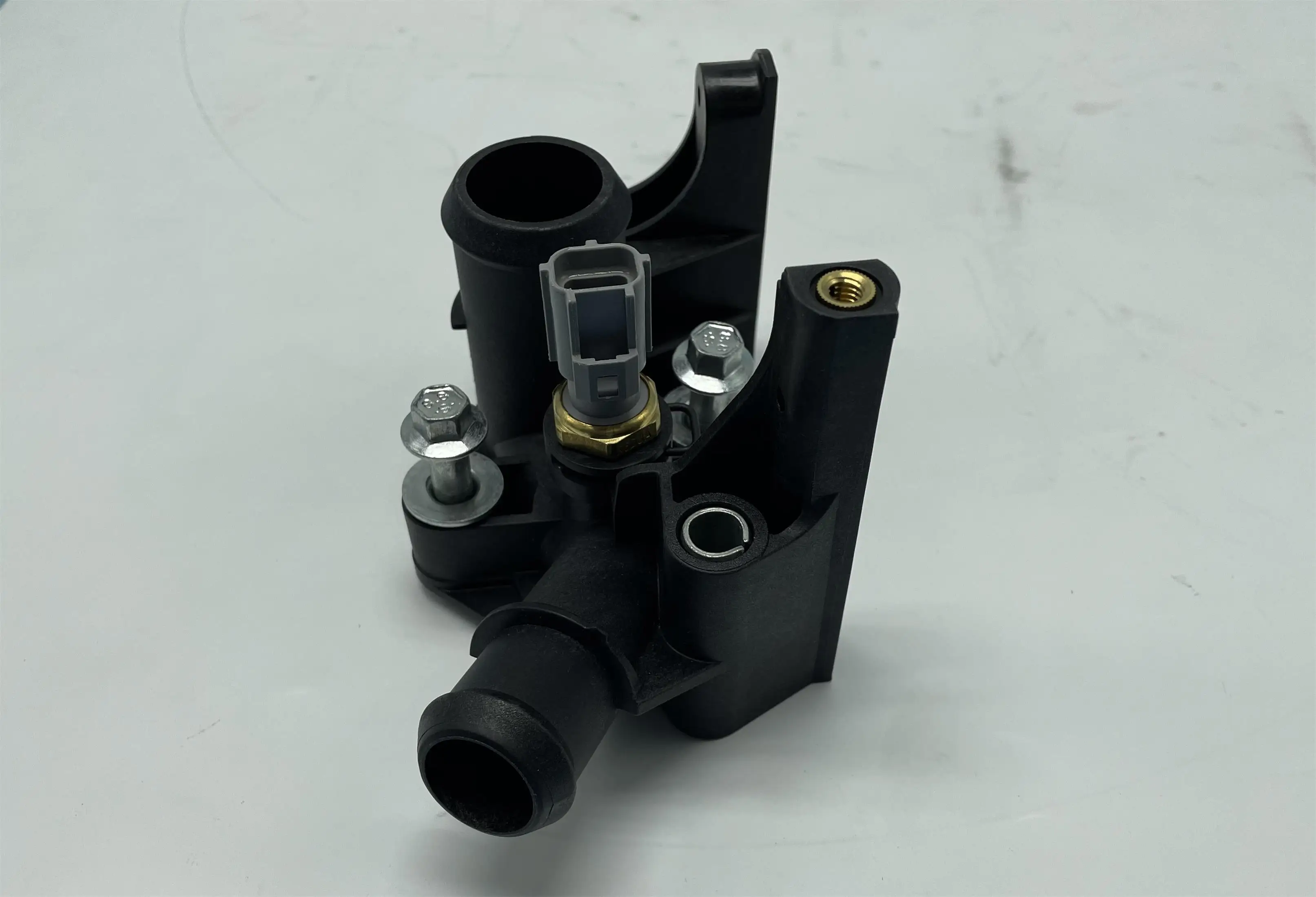 福特福克斯嘉年华7m5g8k556ac 7m5g-8k556-ac的1531004恒温器外壳适配器出水口连接器 - Buy 节温器壳体,恒温器 ...