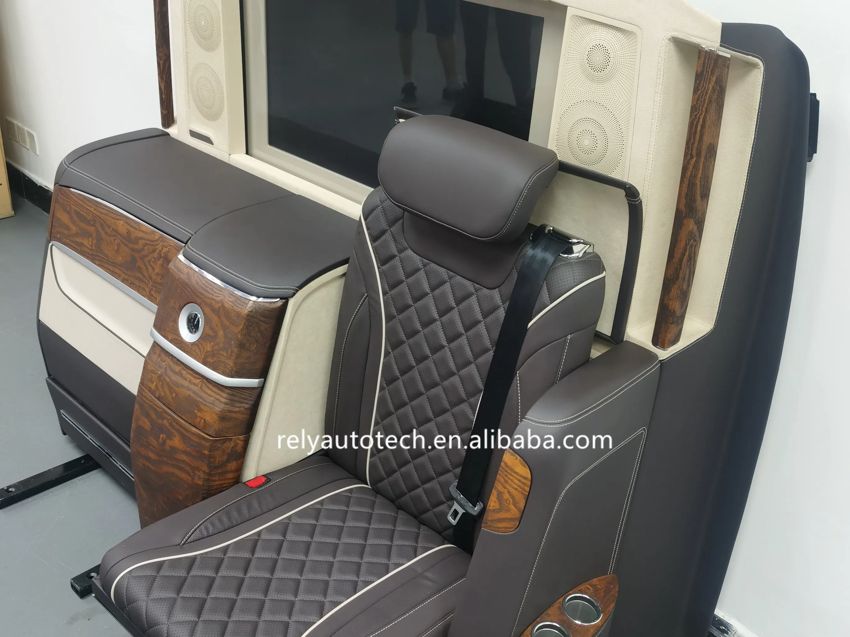 Mpv Partition With Hidden Bar Seat And 32 Inch Tv System Whole Kit For ...