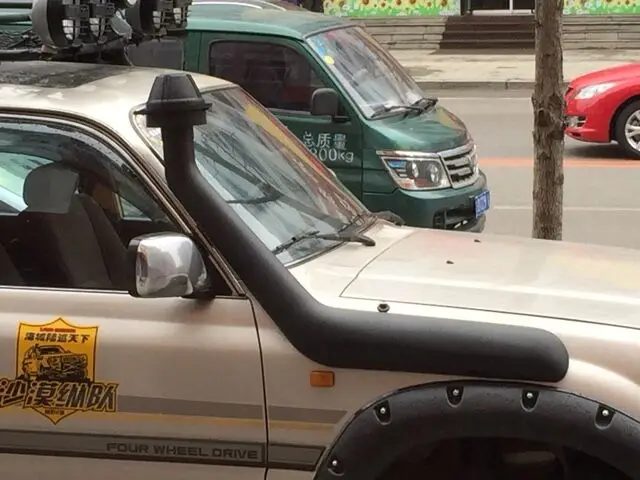 Rear Spoiler Sun Rain Visor Window Shield for Land Cruiser LC80 FJ80 4500