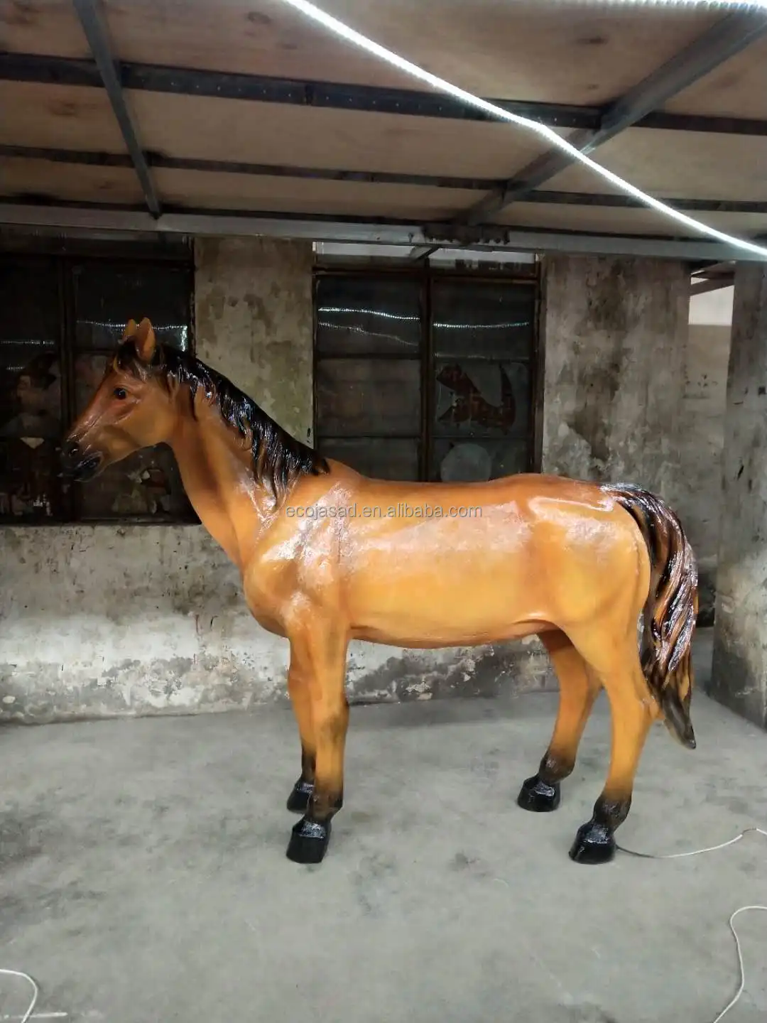 Custom Outdoor Garden Decoration - Life Size Resin Horse