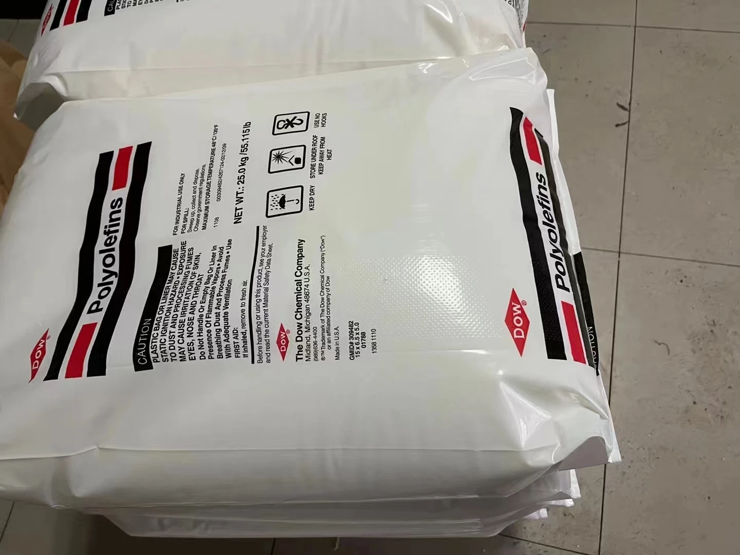 Hdpe 5502 Blow Molding Grade Hdpe Plastic Raw Material For Bottle ...