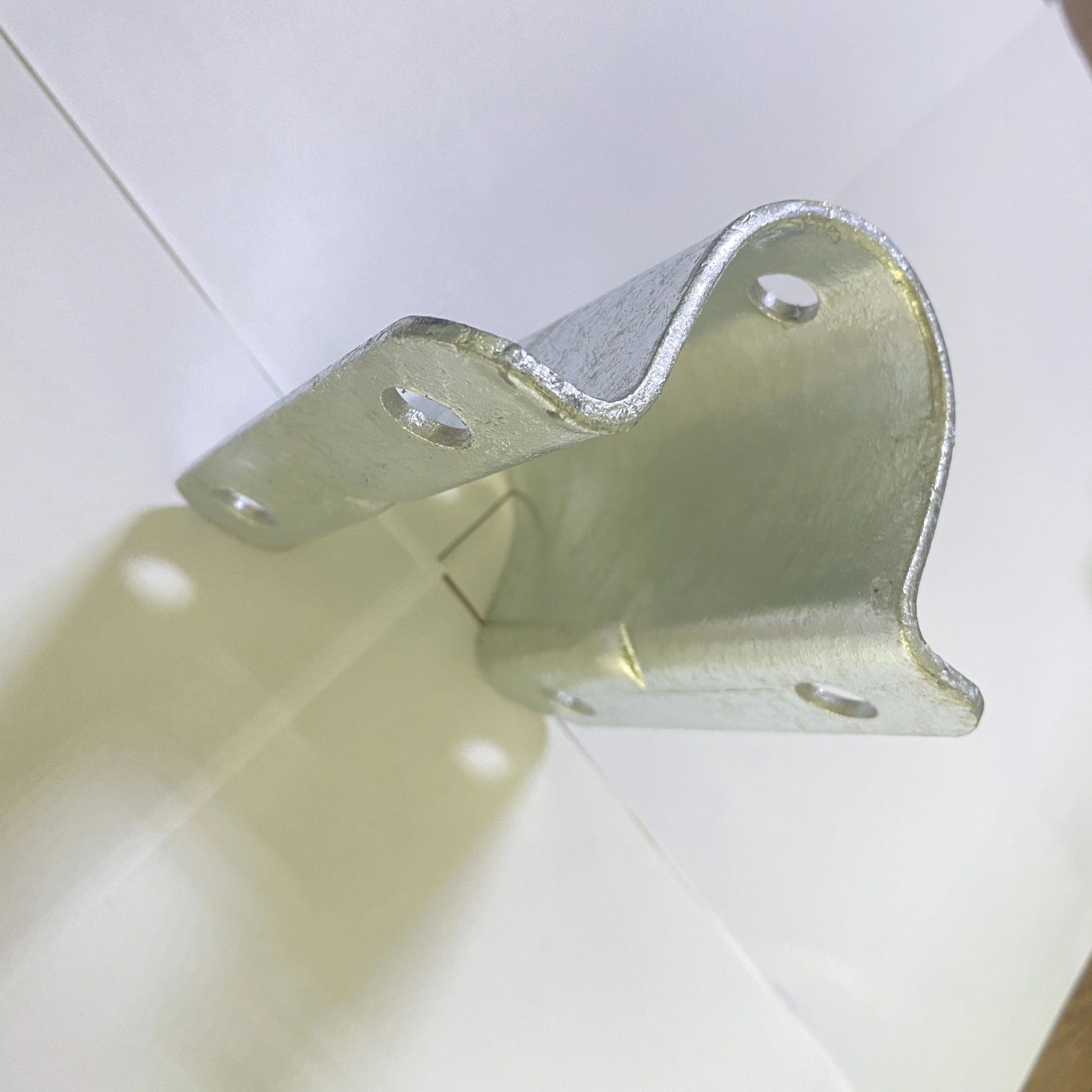 Q235B Material Forged Galvanized ISO Certified Container Door Bearing ...