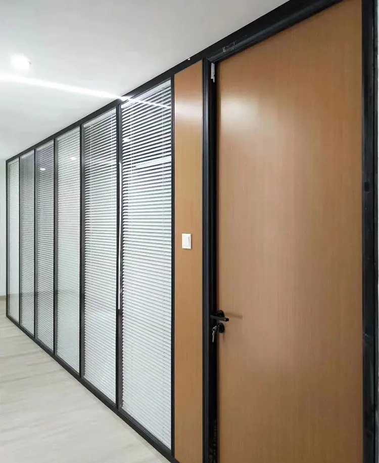 Frameless Clear Glass Partition Walls for Office Interiors