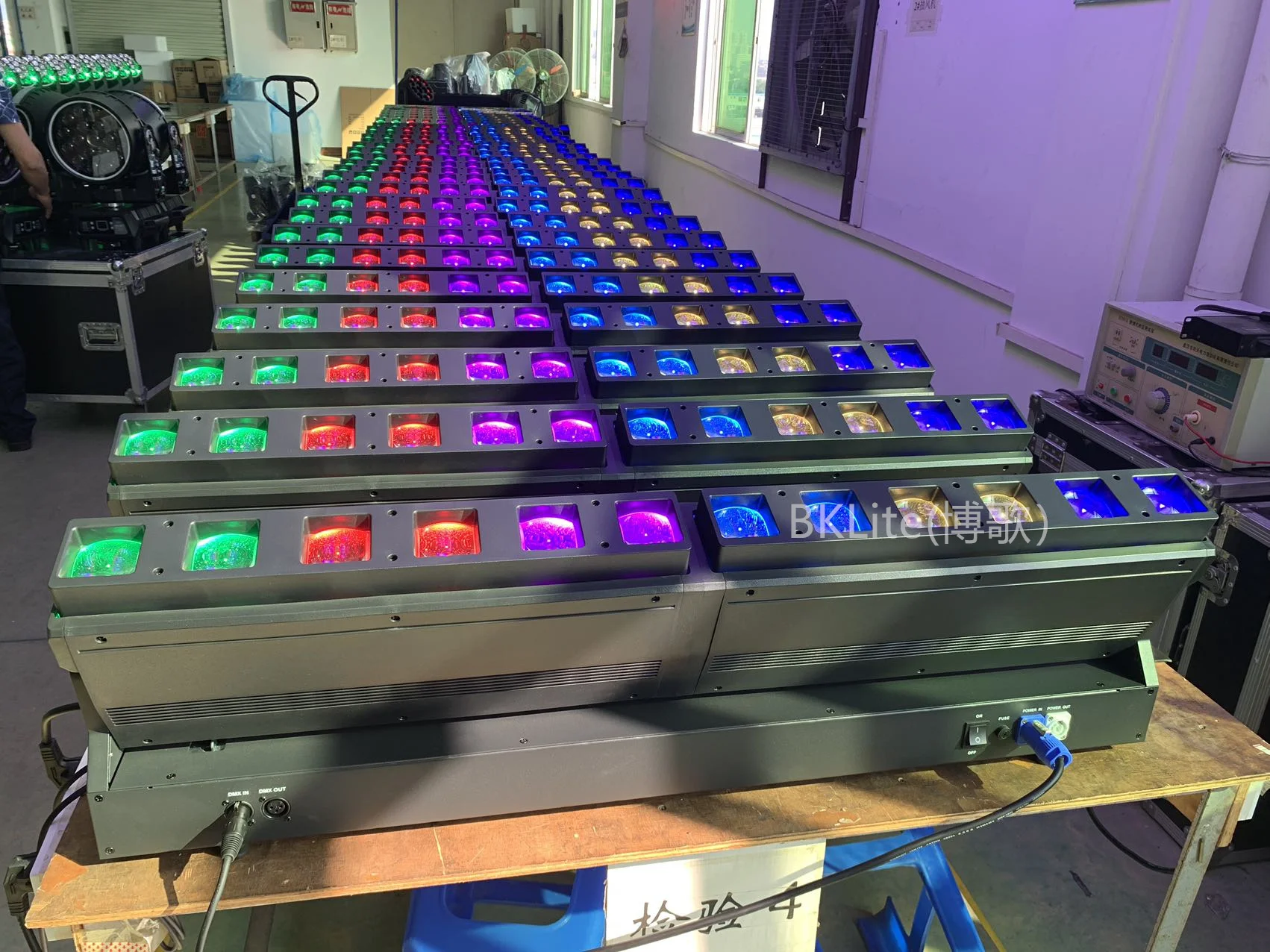 12x40w LED ZOOM Beam BAR - 50000 Hours Lifespan & RGBW Color