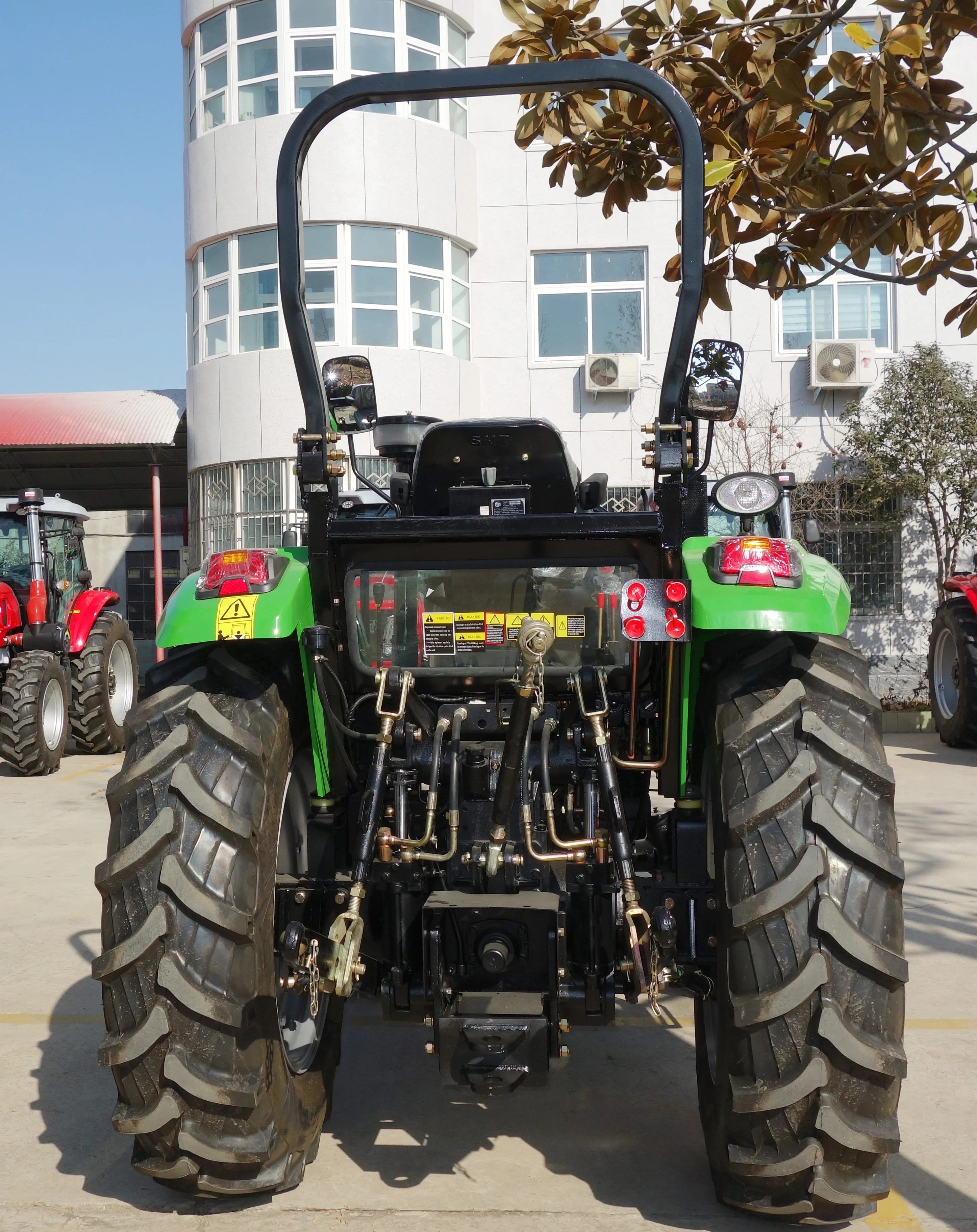 75HP YTO Diesel Tractor - 4WD Farm Machine for Ploughing in Senegal ...