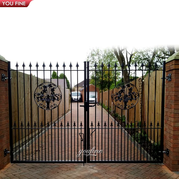 Outdoor Garden Metal Wrought Iron Fence and Gate - 560kg/pair