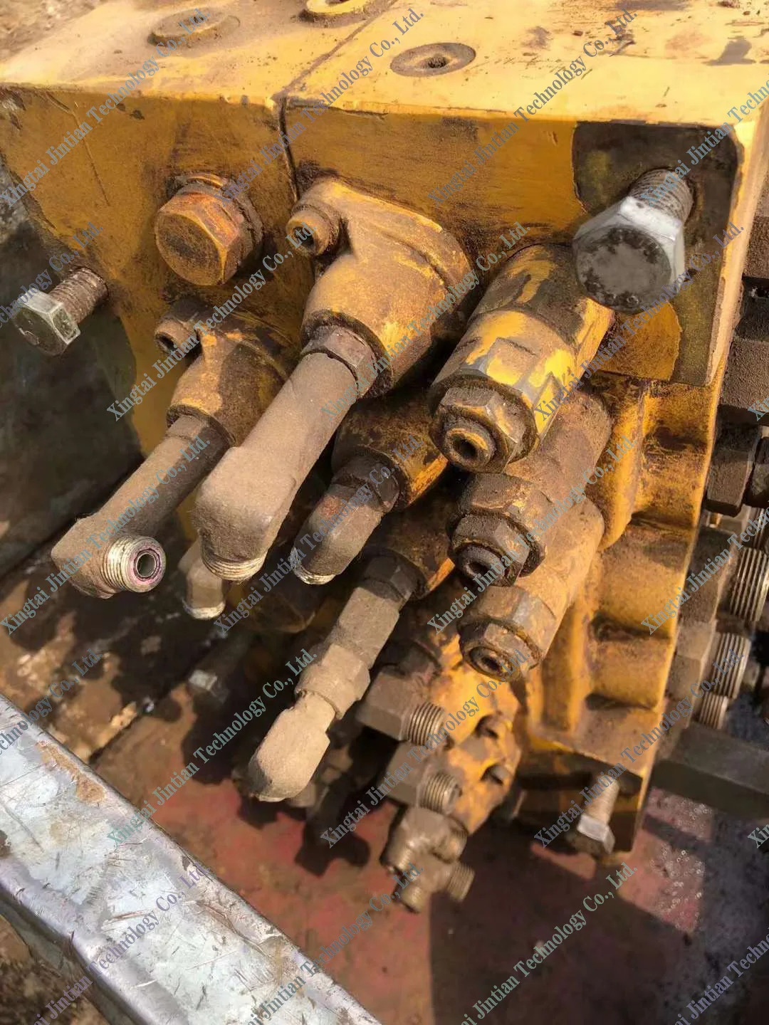 336D Excavator Used Hydraulic Main Control Valve| Alibaba.com