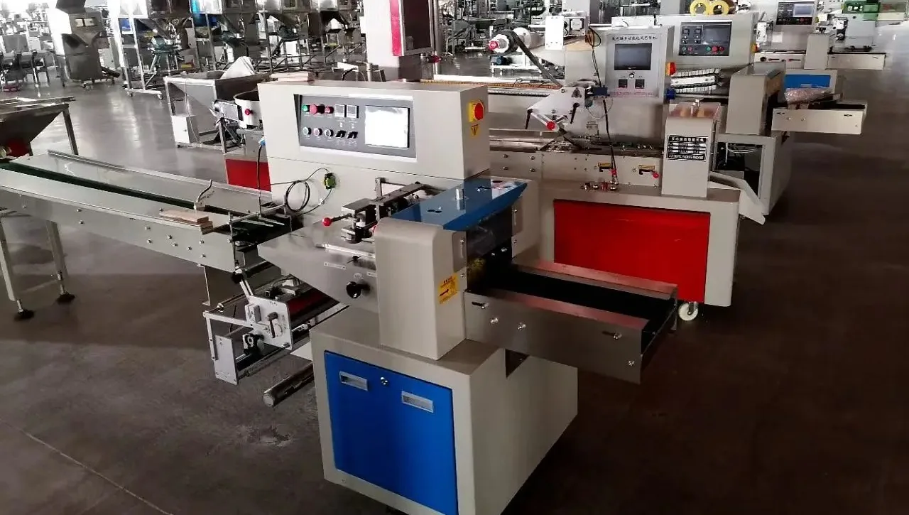 Multi-function Automatic Flow Packaging Machine For Vegetable Packing ...