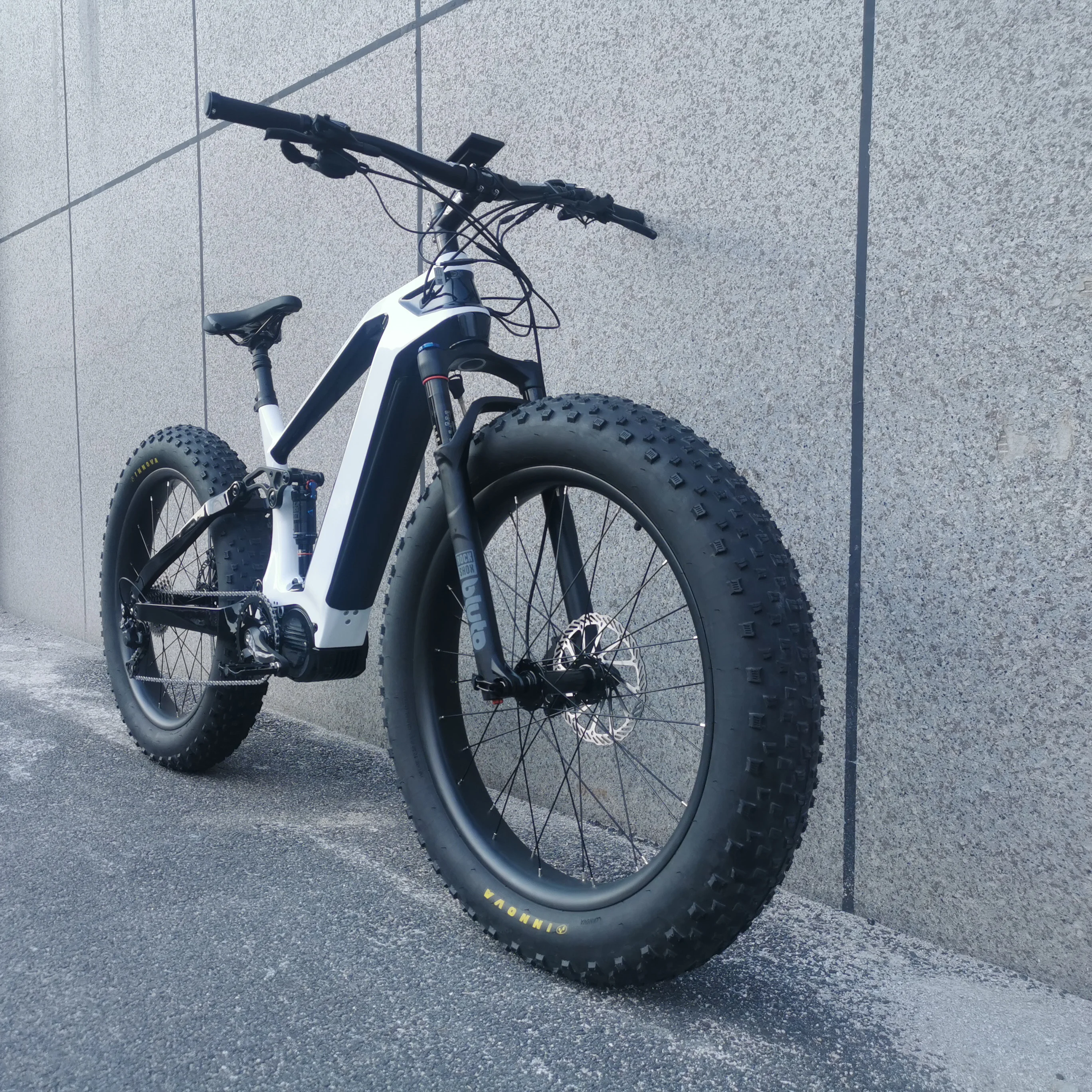 4LEAF Carbon 26 Inch Fat Electric Bike - Full Suspension