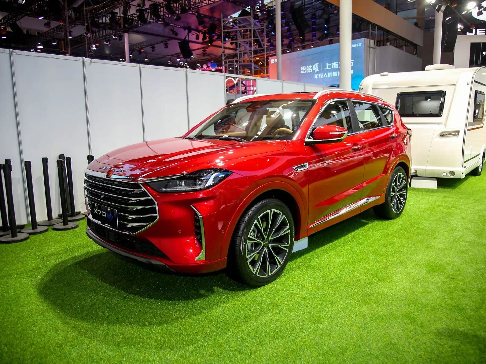 Jetour X70 Plus Hybrid SUV 1.5T - Electric & Petrol New Energy Vehicle for Sale