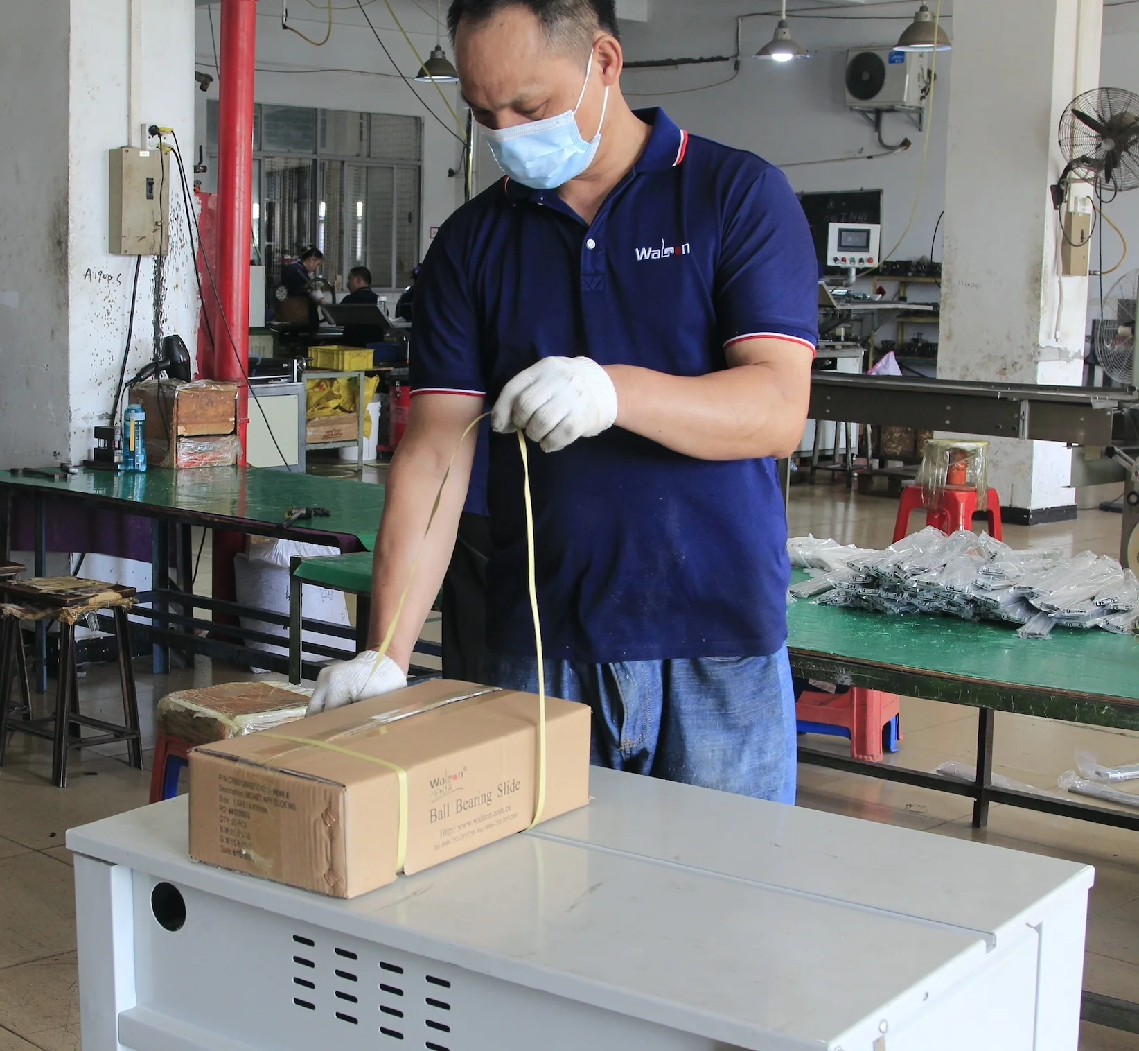 13-fold Transforming Table Hardware Drawer Slide Rail Extending ...