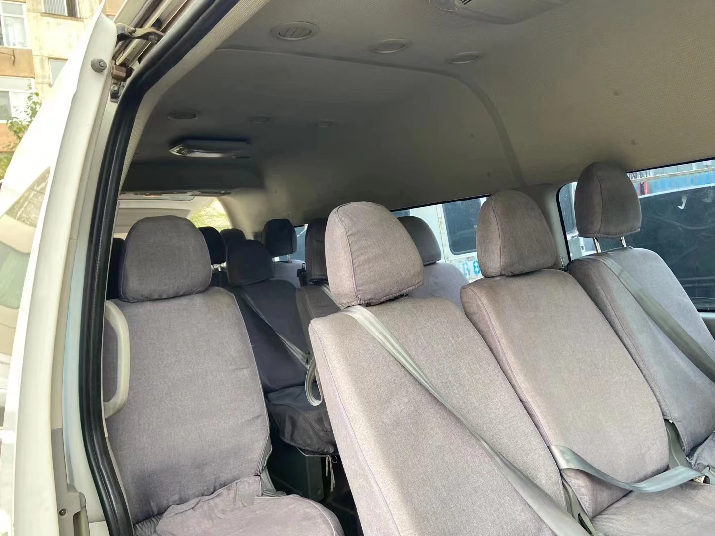 Jinbei Hiace Bus - 16 Seater Customized Mini Bus for Sale