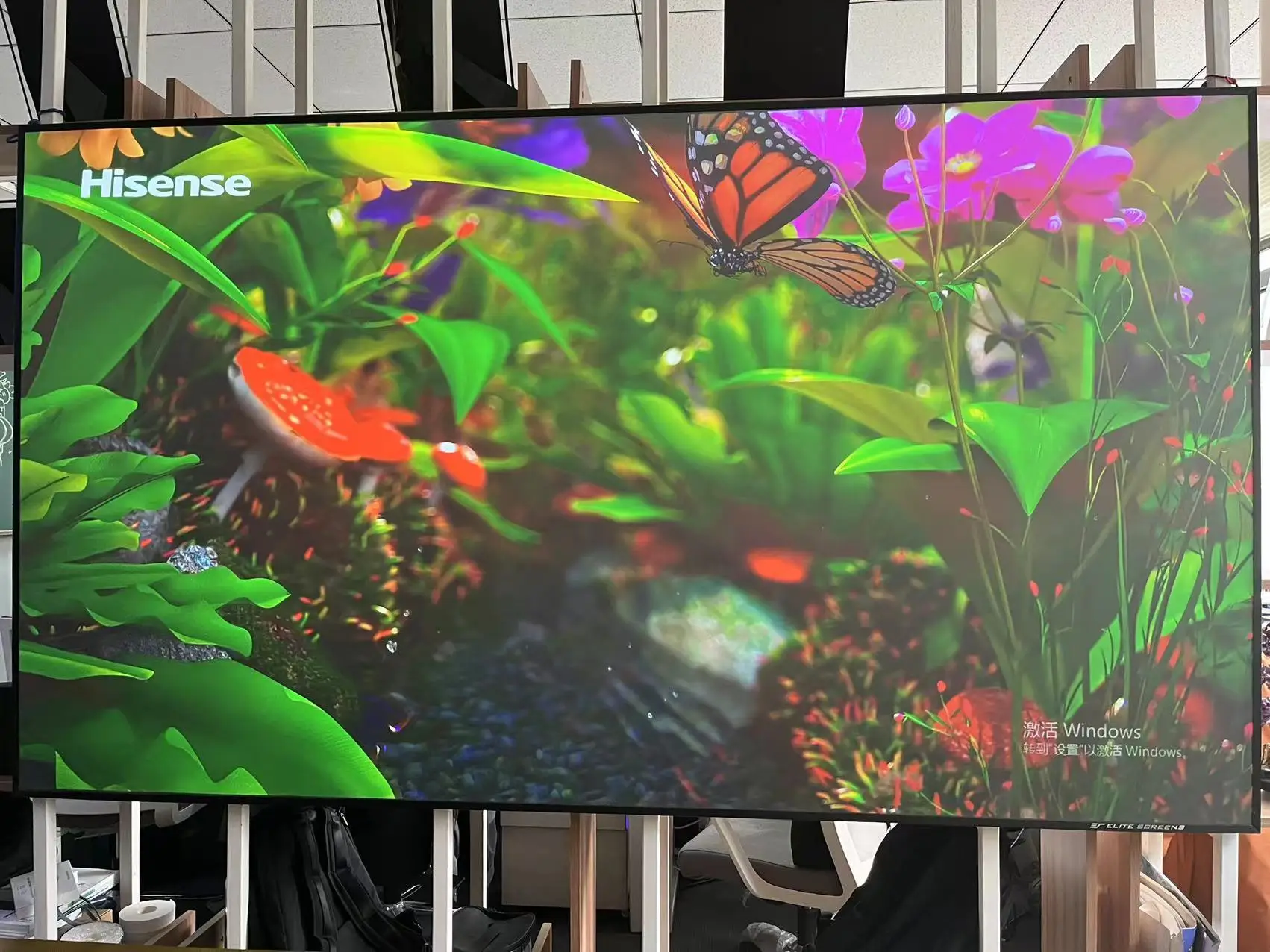 Y-Hisense 5300 Lumens 4K Ultra Short Throw Laser Projector with ...