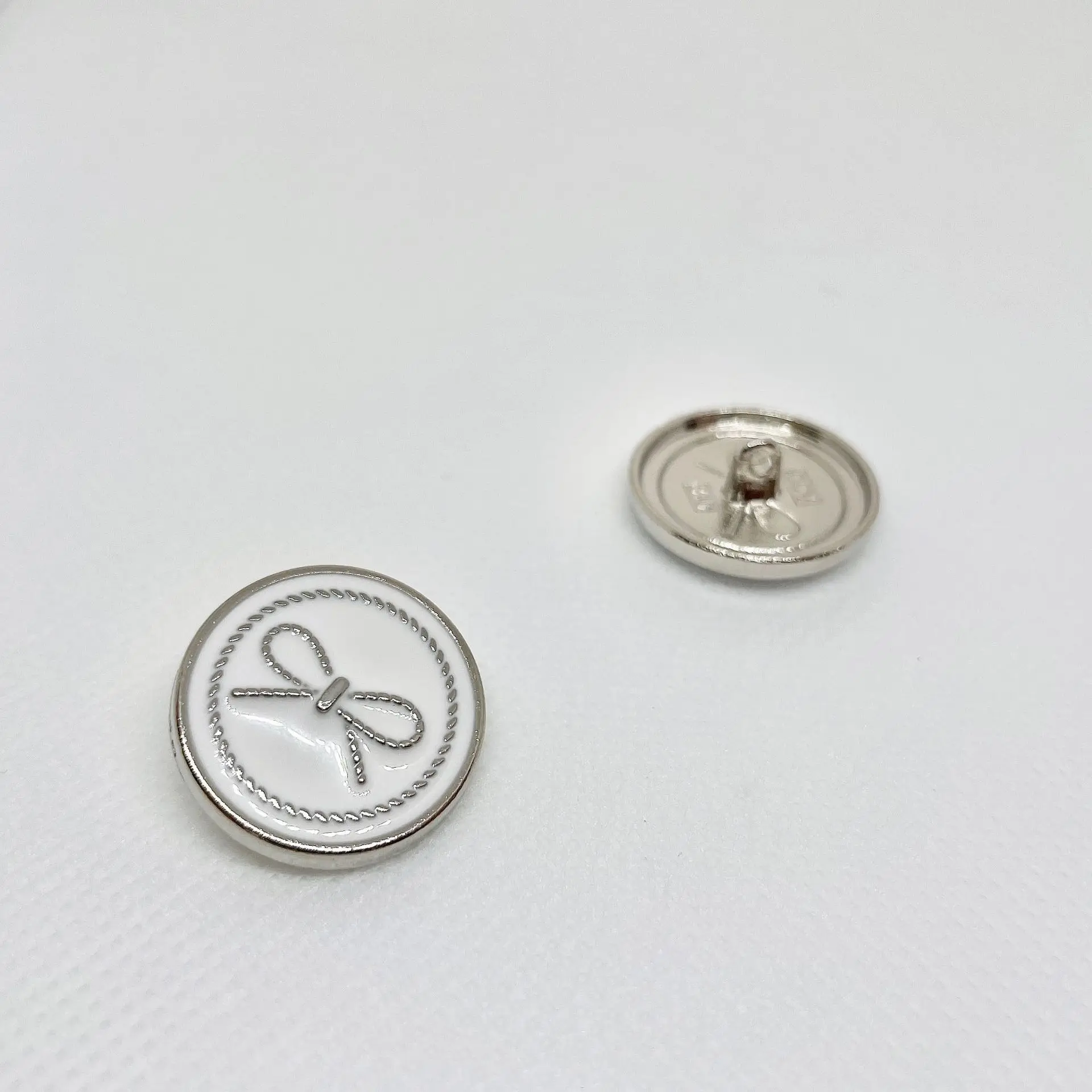 Hot-sale 15/18/20mm Bow Design Shirt Buttons Fashion Round Metal ...