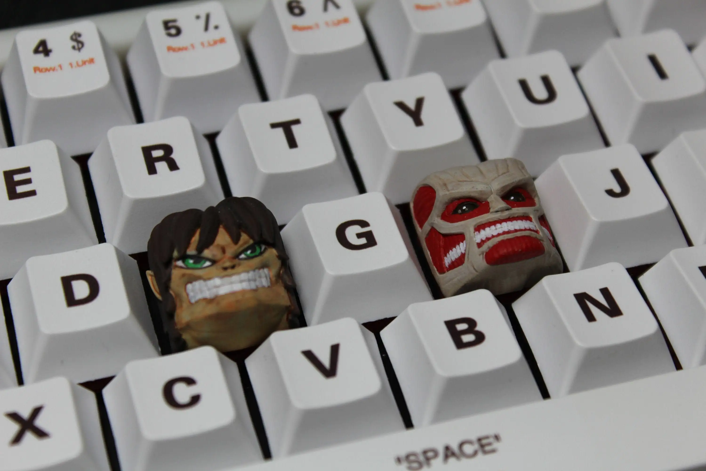 Attack on Titan Eren Jaeger Colossal Titan Artisan Keycap