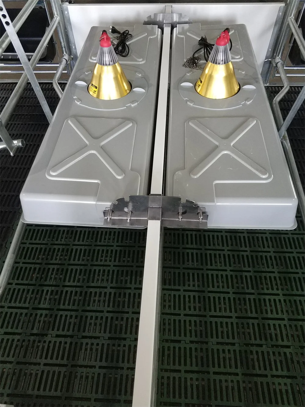 Swine Farm Animal Cages - Durable Pig Breeding Equipment