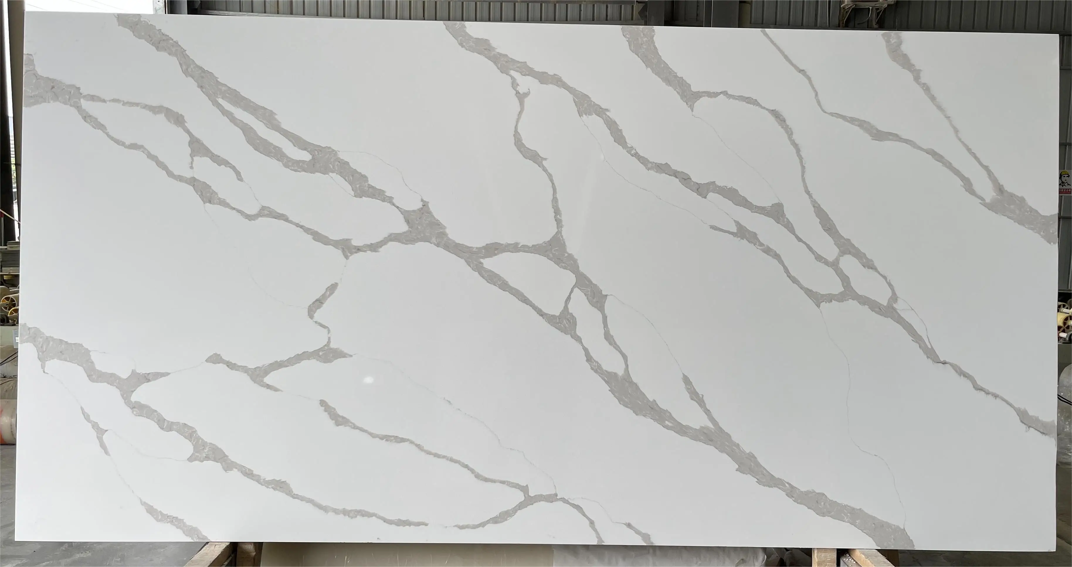 Calacatta Quartz Stone Countertop Engineered Calacatta White Quartz ...