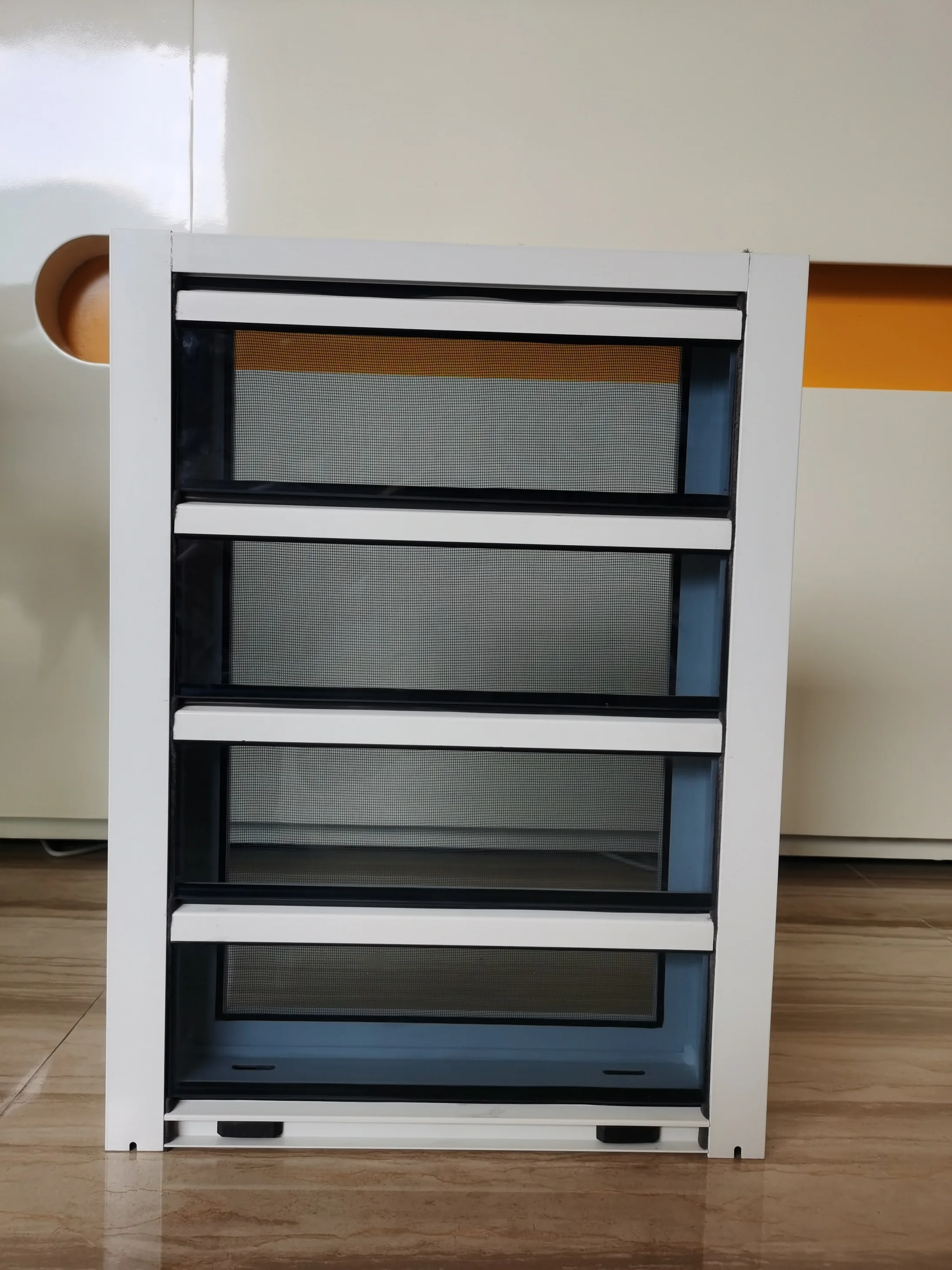 Aluminum Glass Louver Window with Security Bar & Mosquito Net