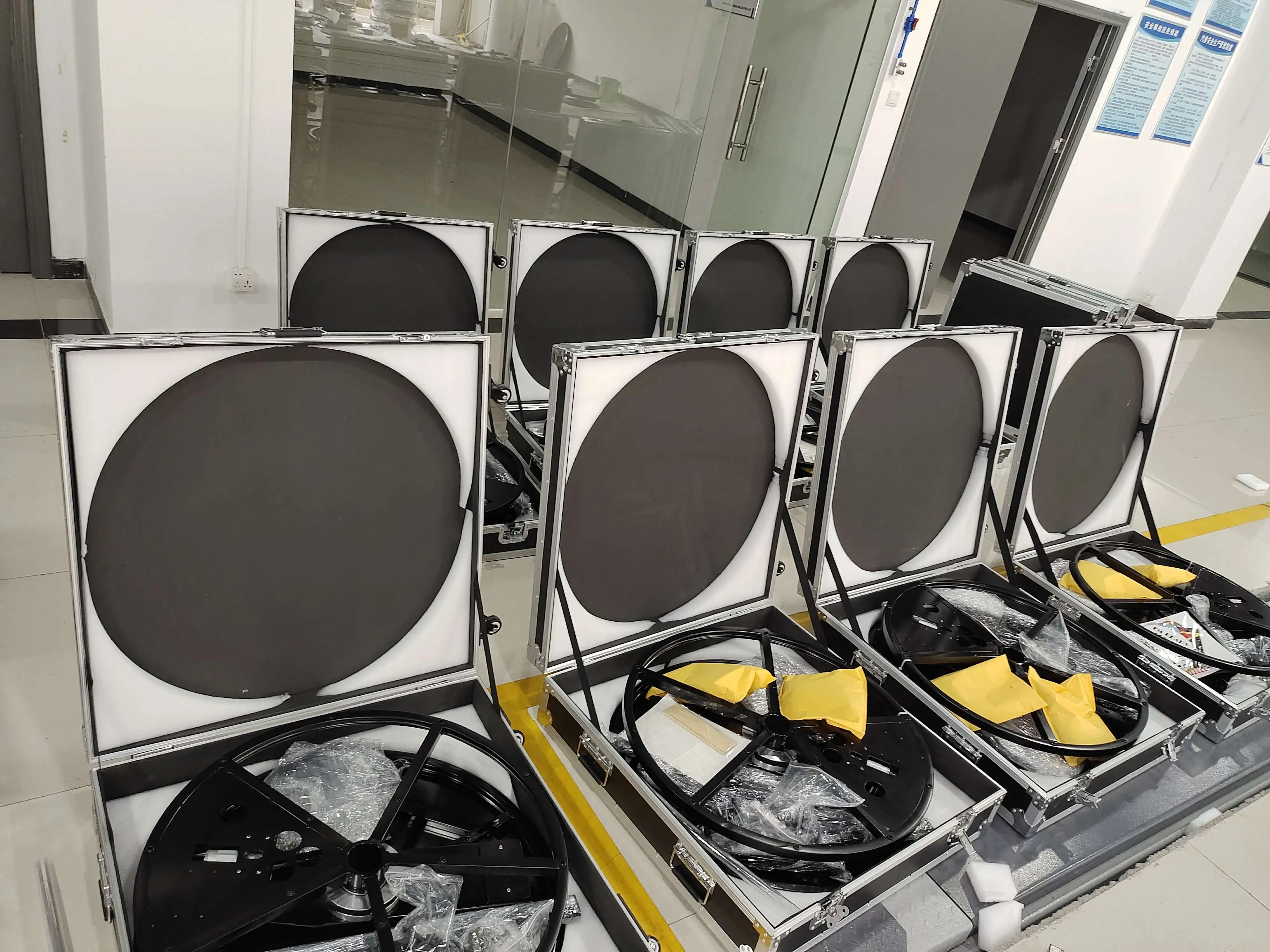 Romans 360 Glass Photo Booth Slow Motion Automatic Rotation Glass Photo ...