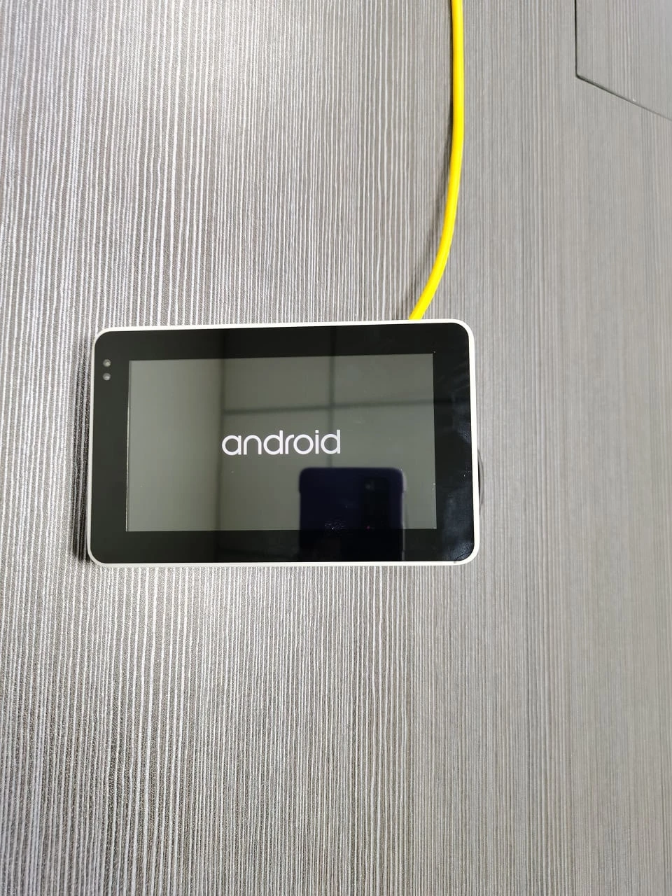 5 Inch White POE Wall Mounted Tablet for Professional Use