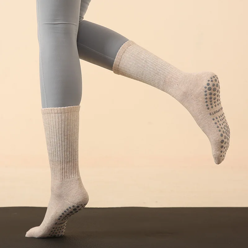 Women's Long Pilates Socks Gym Grip Pilates Socks Fashion Ribbed Cotton ...