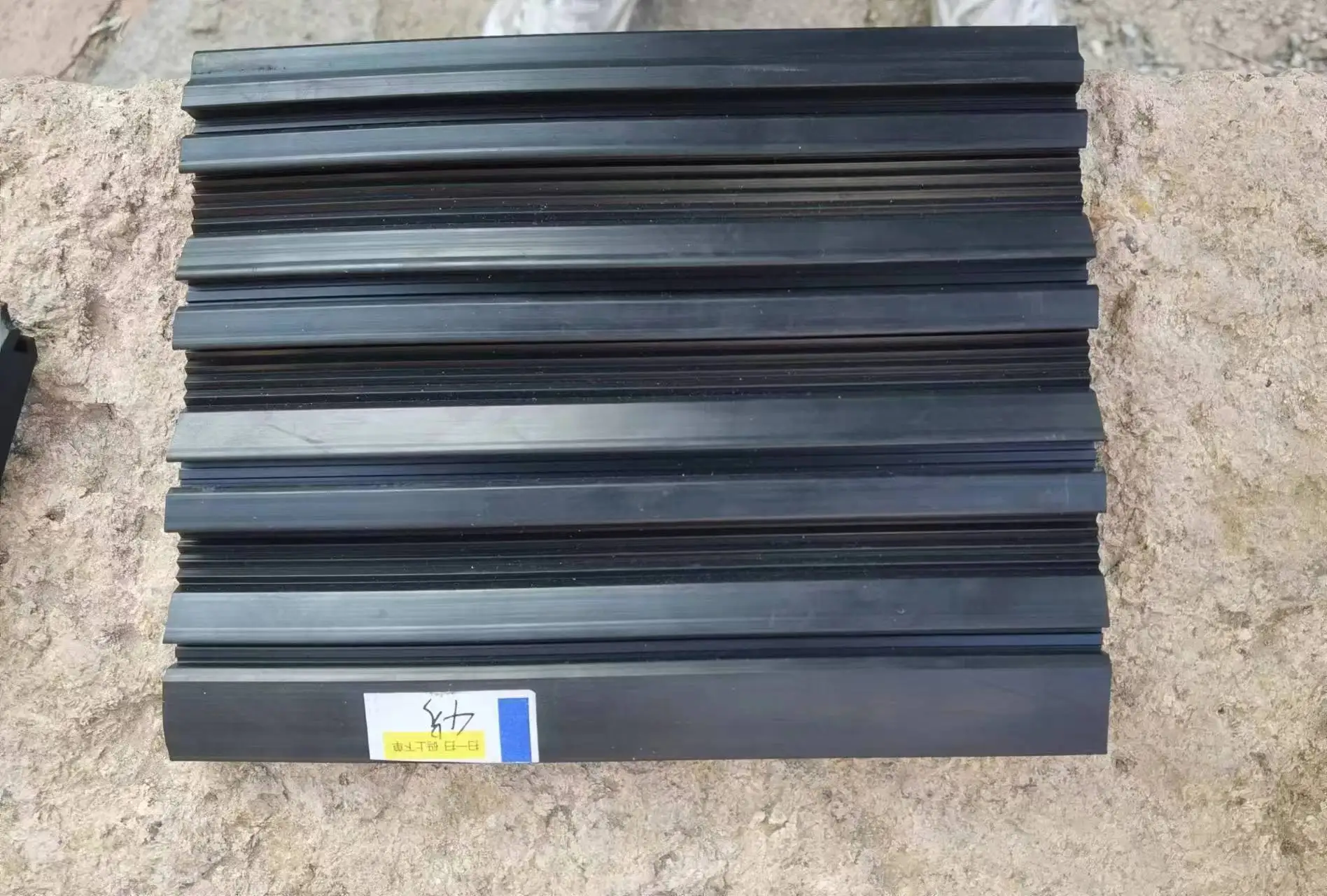 Sluice Box with Used Rubber Mats for Gold Mining Machine