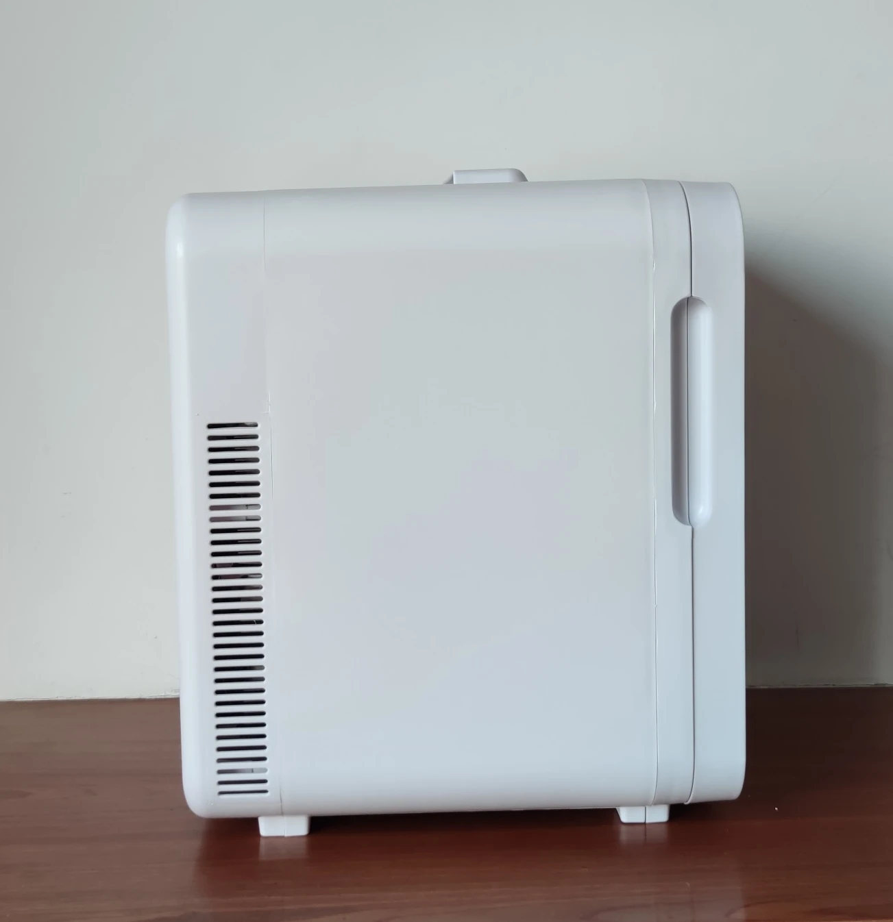 Ambiano LED Air Cooler - Portable Mini Fridge Solutions