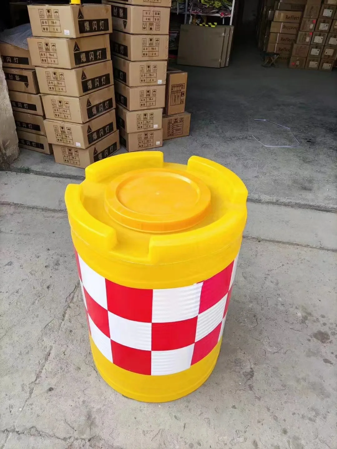 Benc Water-fillable Plastic Traffic Warning Barriers Durable Safety ...