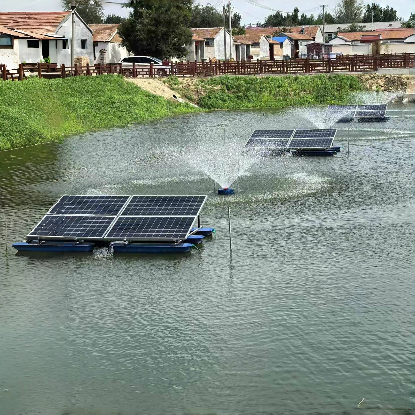 Solar Powered Aerators - Efficient Fish Farming Solutions