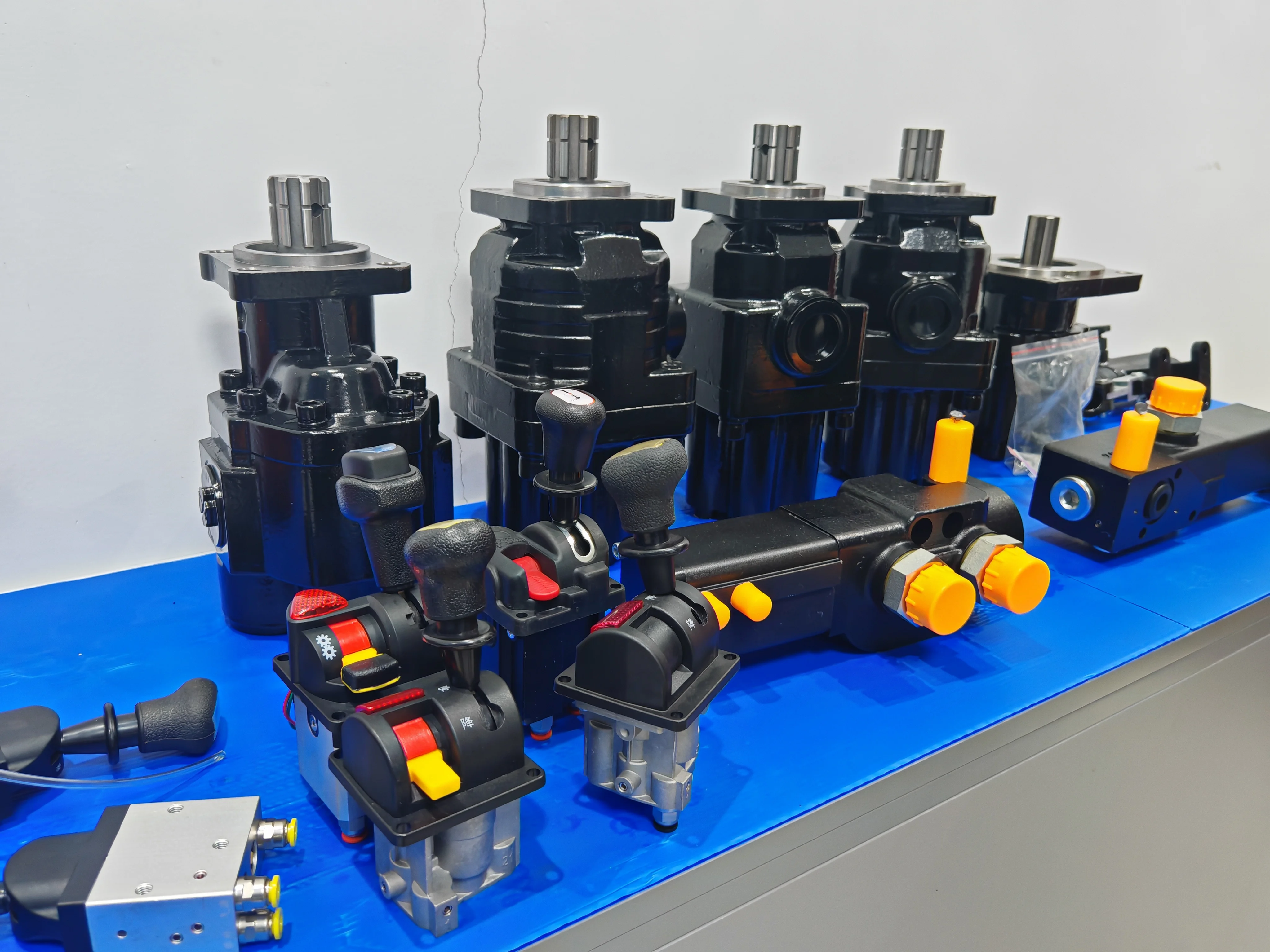 High Pressure Reversible Hydraulic Gear Pumps for Tipper Trucks