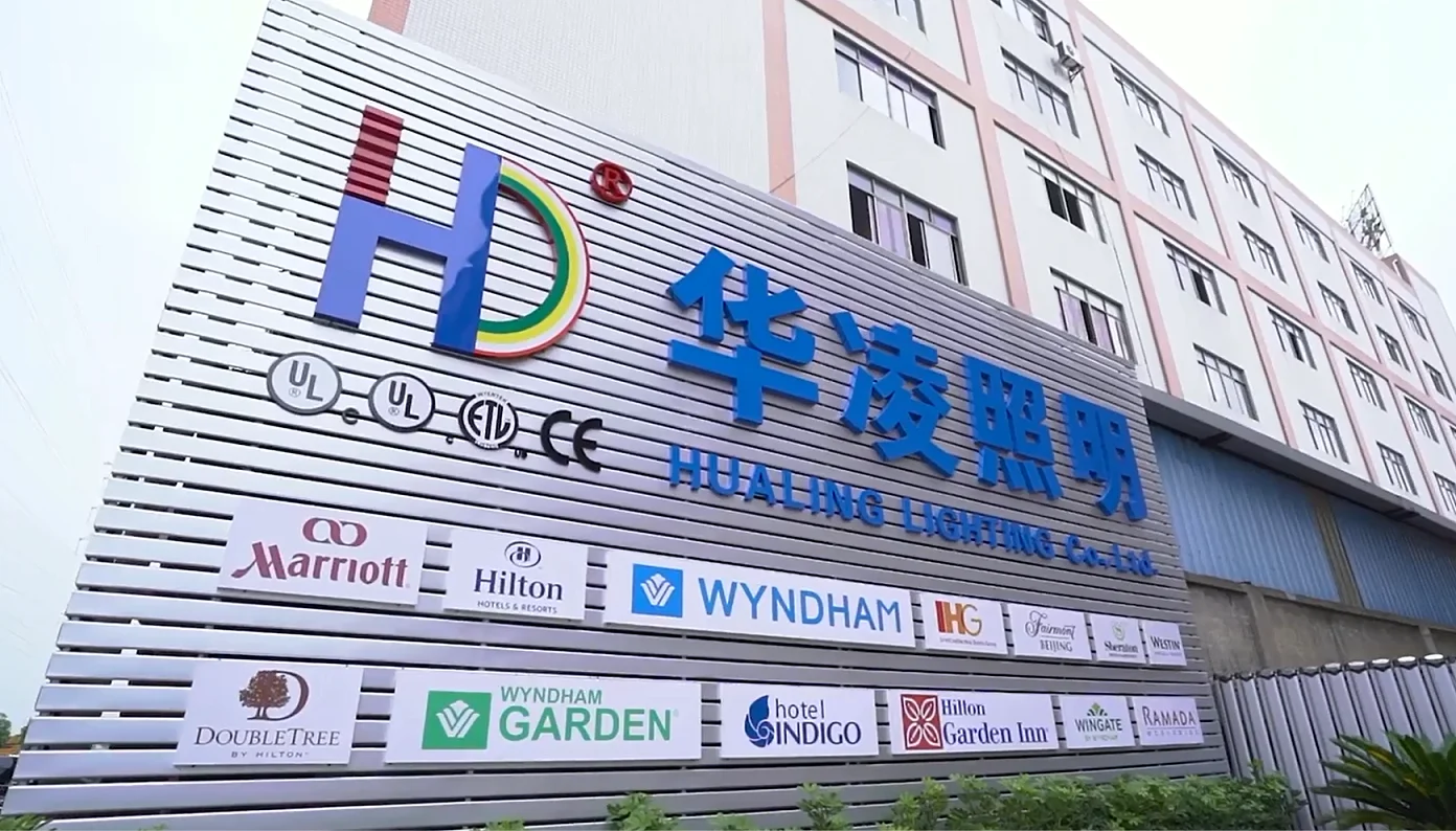 Hampton Inn Suites Kinetic by Hilton Ceiling Lamp Guestroom Ceiling ...